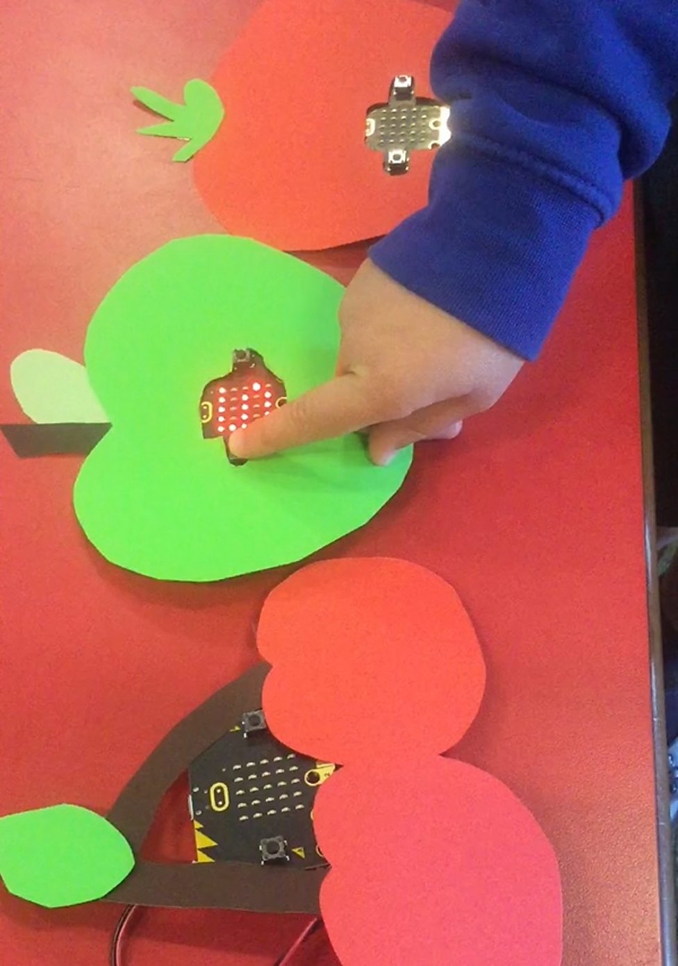 7 simple steps to teaching coding with the BBC micro:bit - BBC Teach