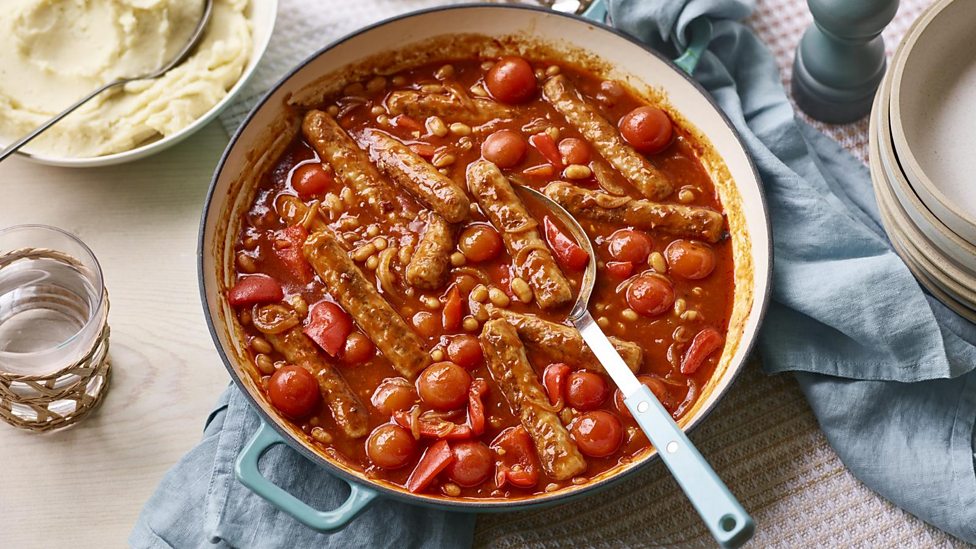 Banging dishes to enjoy on Bonfire Night - BBC Food