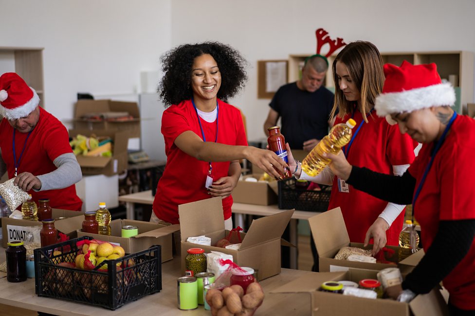 A-Z of cheap and cheerful ways to celebrate Christmas - BBC Bitesize
