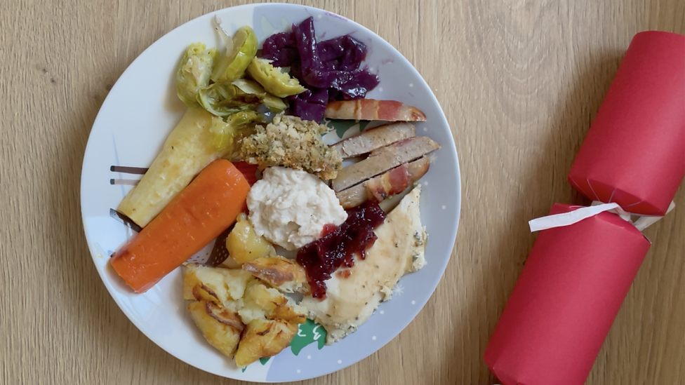 Cooking a weaning Christmas dinner - BBC Tiny Happy People