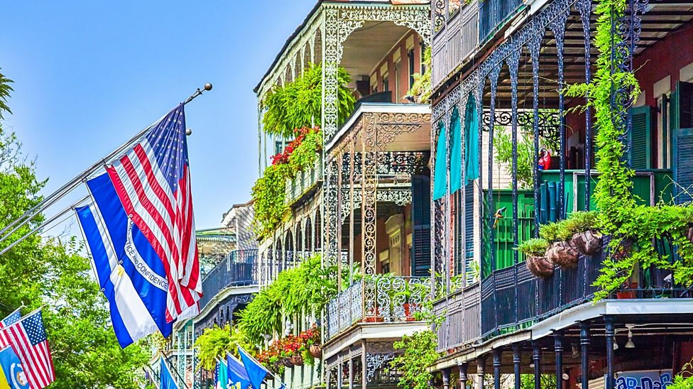 Seven colourful cities and towns from around the world - BBC Bitesize