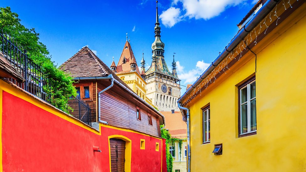 Seven colourful cities and towns from around the world - BBC Bitesize