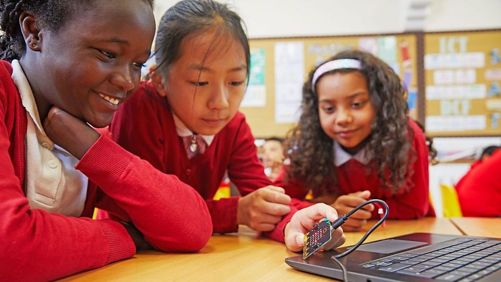 Teaching And Classroom Resources For Bbc Micro Bit The Next Gen Bbc