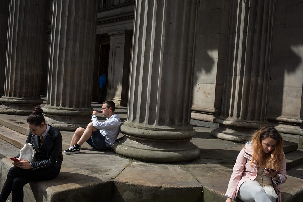 How does the media hold influence on politics in the UK? - BBC Bitesize