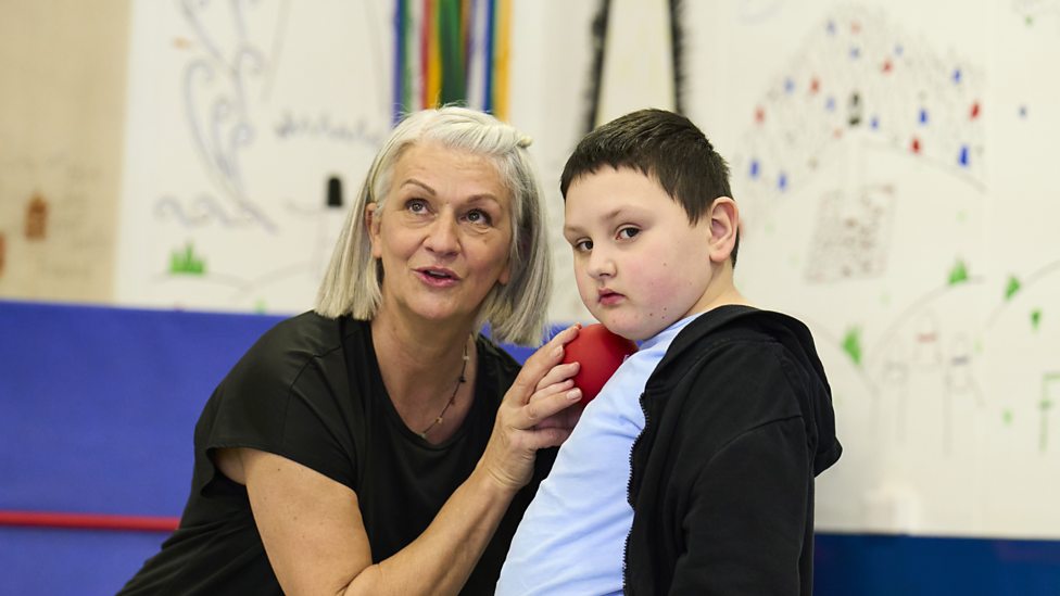 Premier League's top tips for inclusive PE lessons - BBC Teach