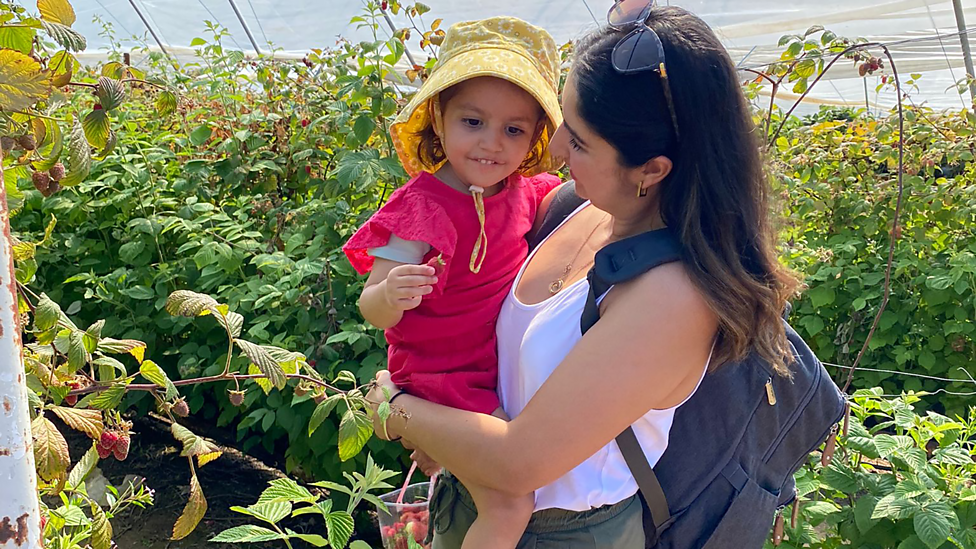 Motherhood after losing a partner - Nimisha's story - BBC Tiny Happy People