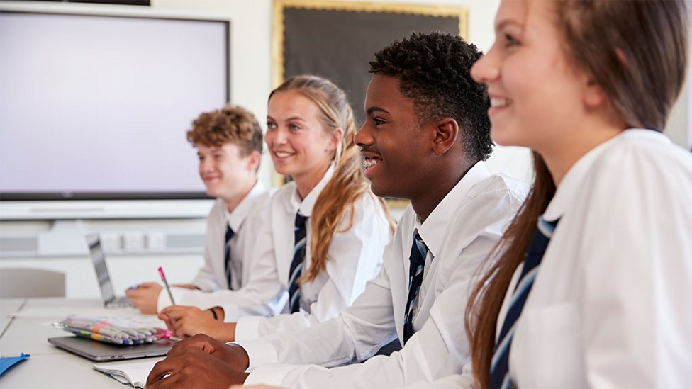 Talking about your school day and the rules in French - BBC Bitesize