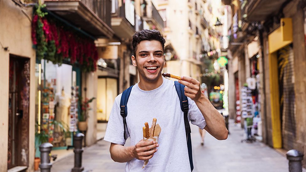 Travel and tourism, including places of interest - GCSE Spanish - BBC ...