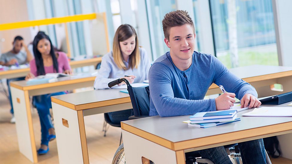 Describing subjects you study in French - BBC Bitesize