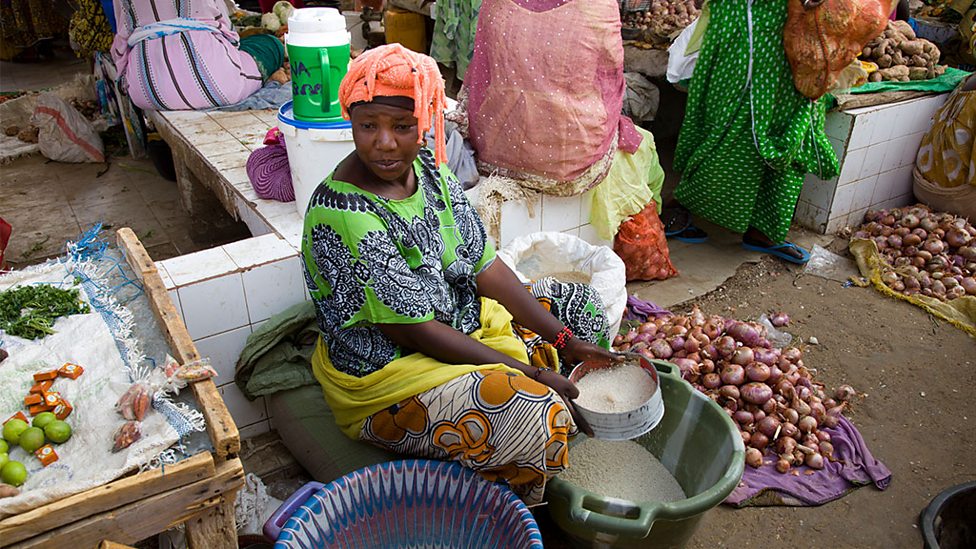 How to describe different countries and their features in French - BBC ...