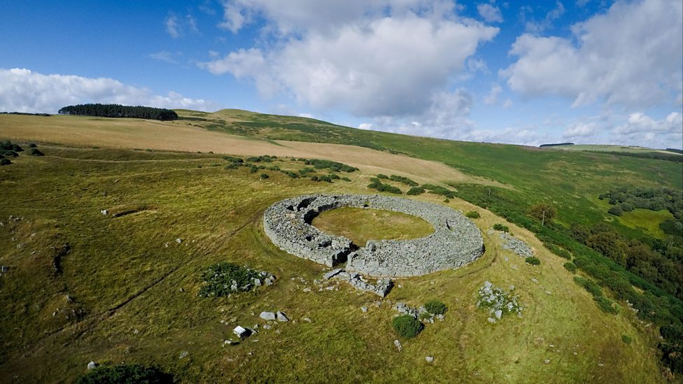 Six hidden ruins that can be found across the UK - BBC Bitesize