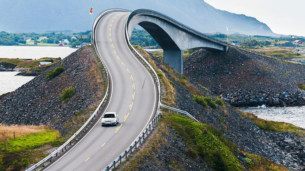 Six of the world’s most unusual roads - BBC Bitesize