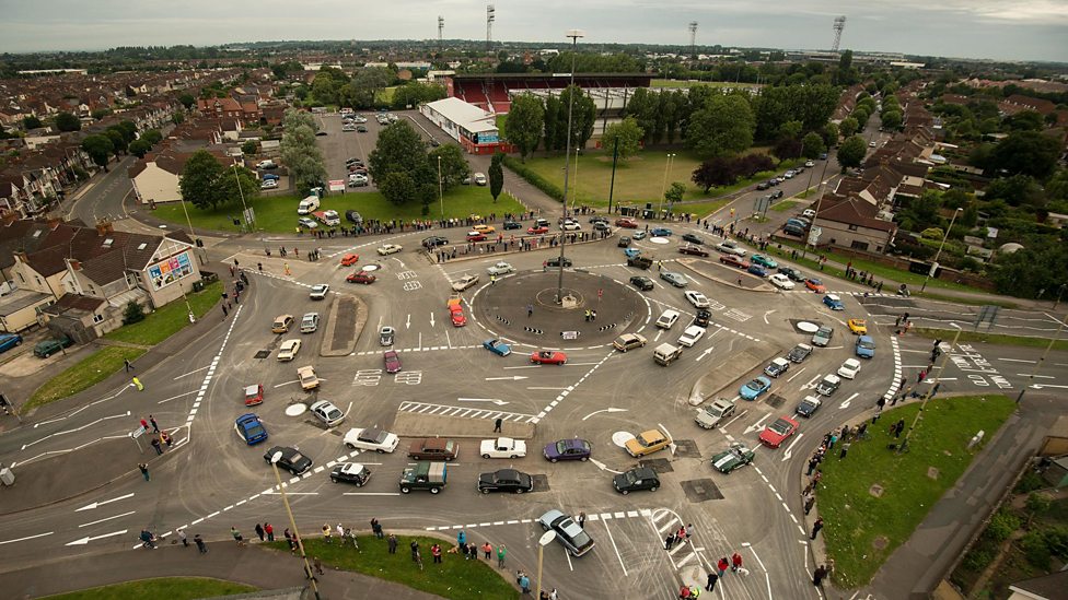 Six of the world’s most unusual roads - BBC Bitesize