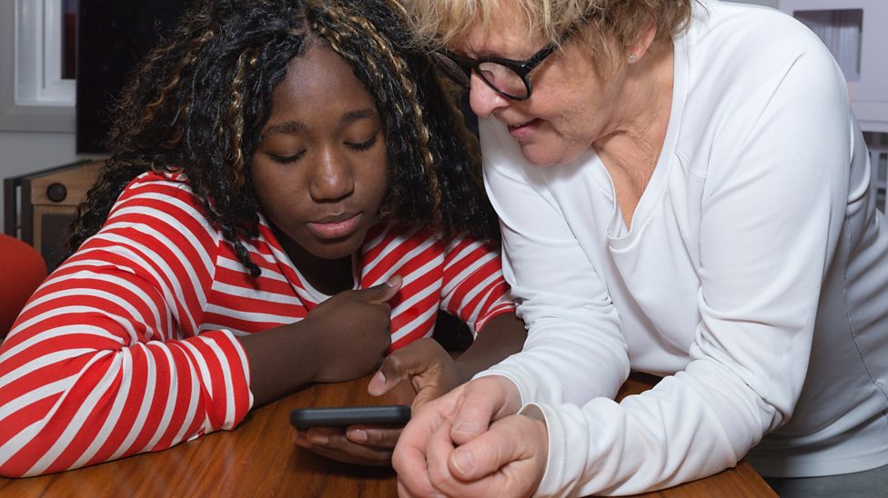 5 tips for talking to your teen about reducing their smartphone screen ...