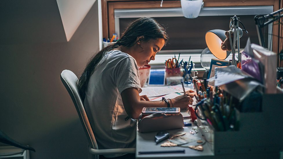 How do I encourage my child to learn independently during home ...