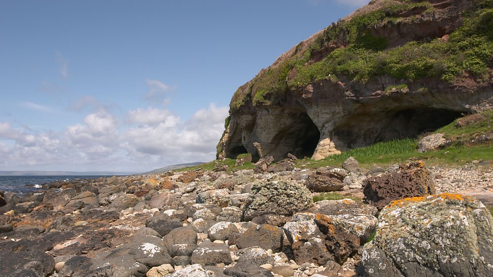 How does erosion form coastal landscapes? - BBC Bitesize