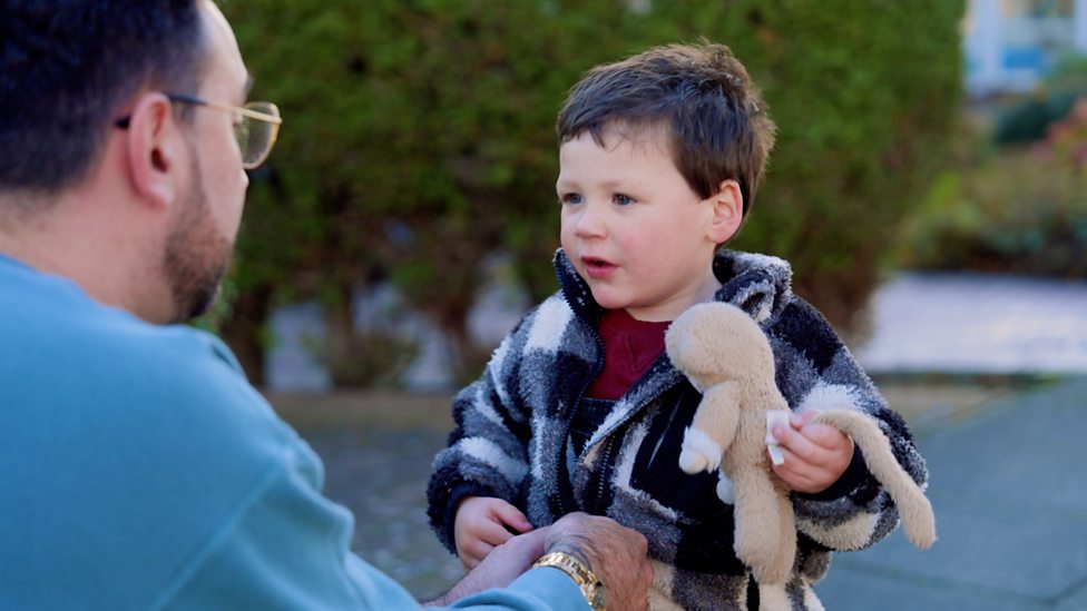 How can I help my child communicate with me? - BBC Tiny Happy People