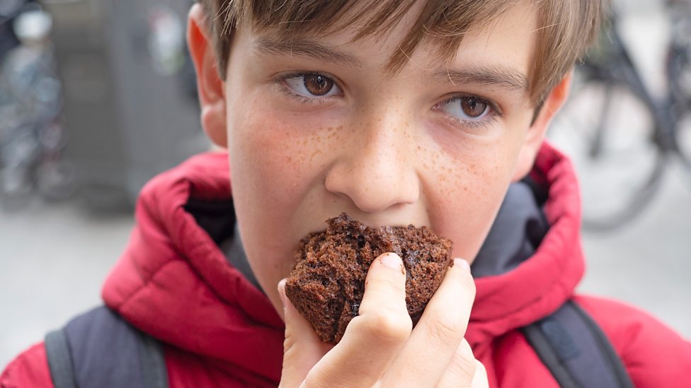 Five ways to help teens snack better - BBC Bitesize