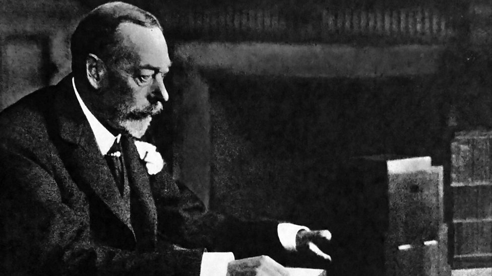 Royal Christmas speech: When is it and why is it tradition? - BBC Bitesize