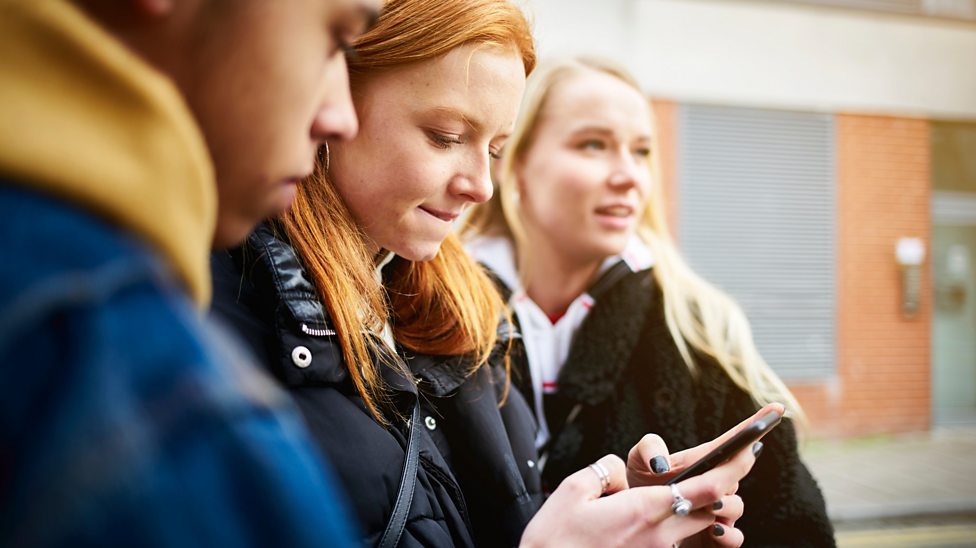 Teenage worries and hopes and how parents can help support them - BBC ...