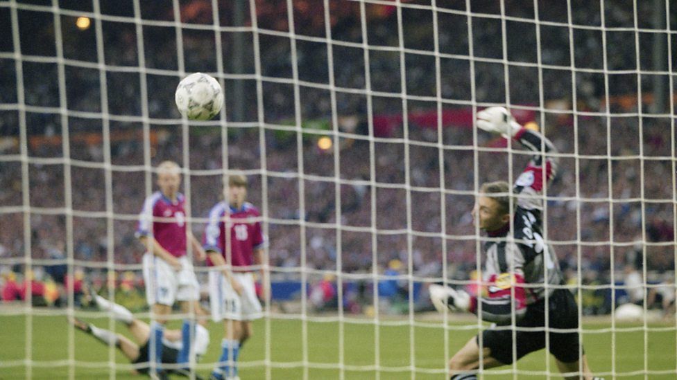 The football rules that drove fans mad - BBC Bitesize
