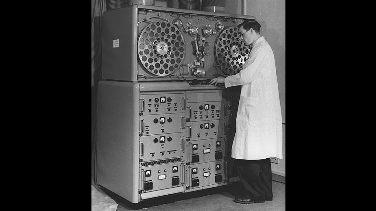 100ObjectsVERA - Canvas