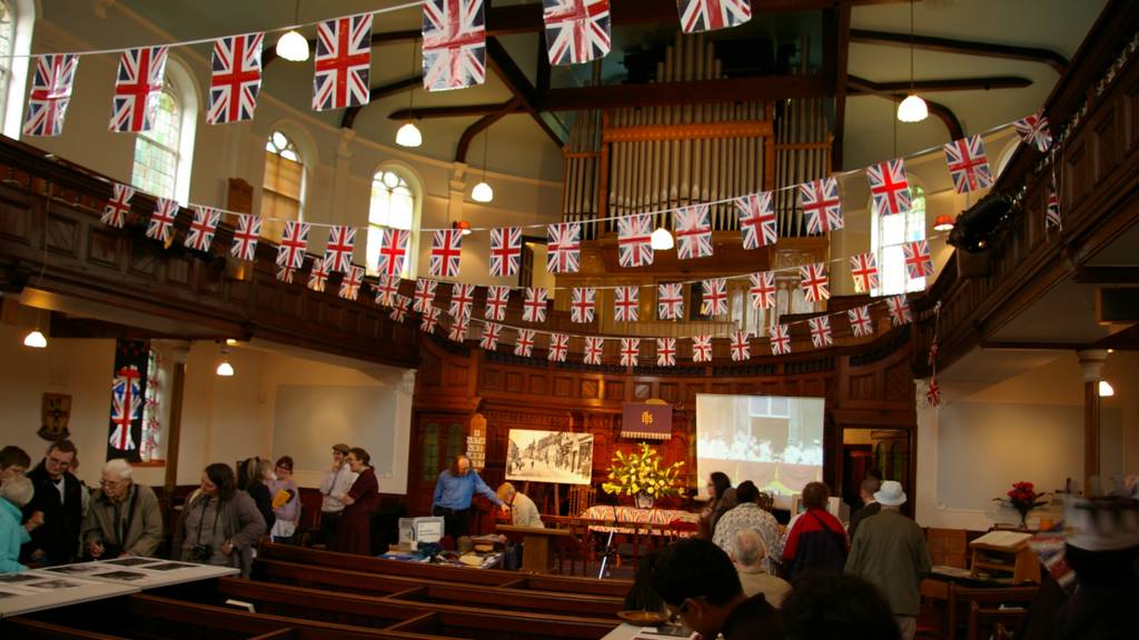 BBC Local Live: Beds, Herts & Bucks - BBC News