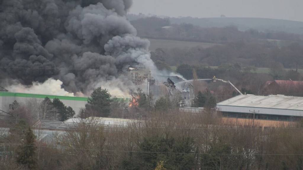 As it happened: Ocado warehouse fire - BBC News
