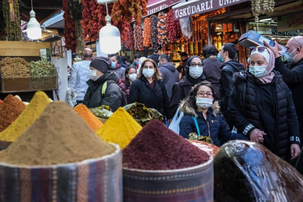 Türkiye'de vaka sayısında yeni rekor, 60 bine yaklaştı - Turkce