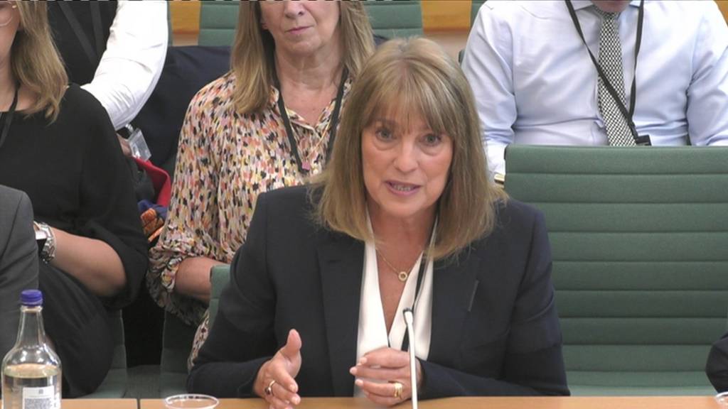 Phillip Schofield: ITV boss Carolyn McCall says Schofield relationship ...