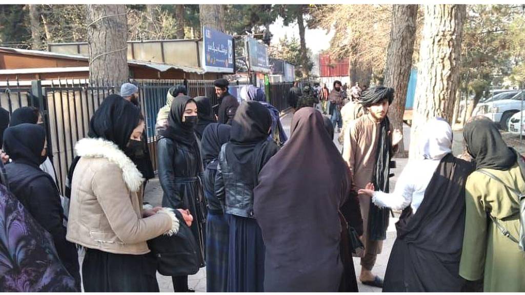 طالبان در دستور تازه کار زنان در تمام سازمانهای غیردولتی داخلی و خارجی