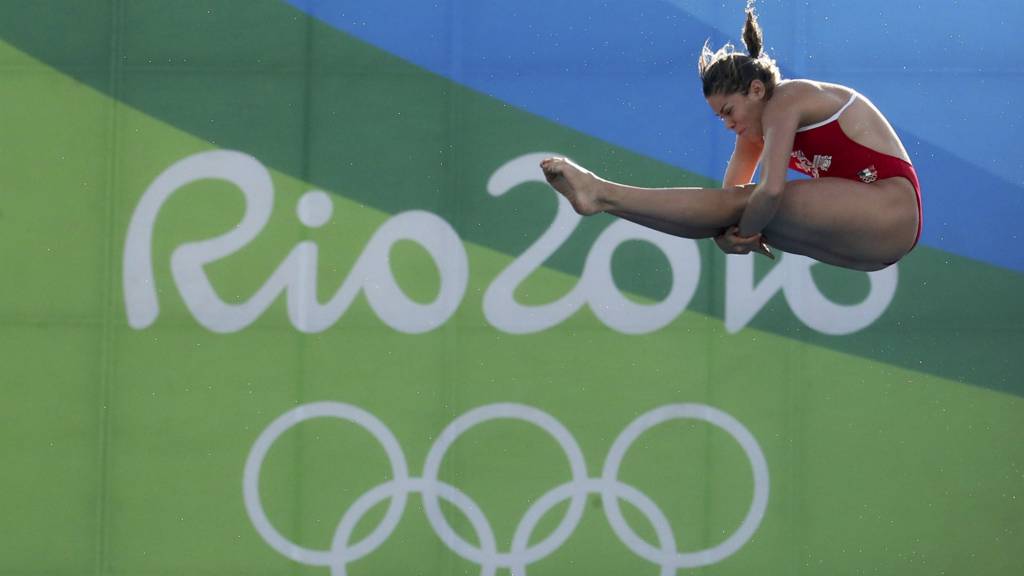 Diving: GB's Couch through in women's 10m prelims - Live - BBC Sport