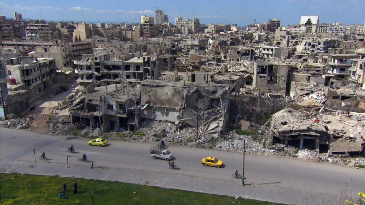 Syria: Living with war - BBC News