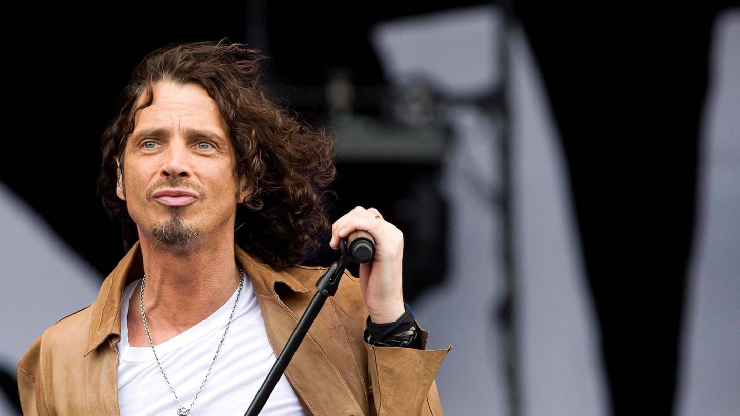 Chris Cornell: Tributes to Soundgarden and Audioslave singer - BBC News
