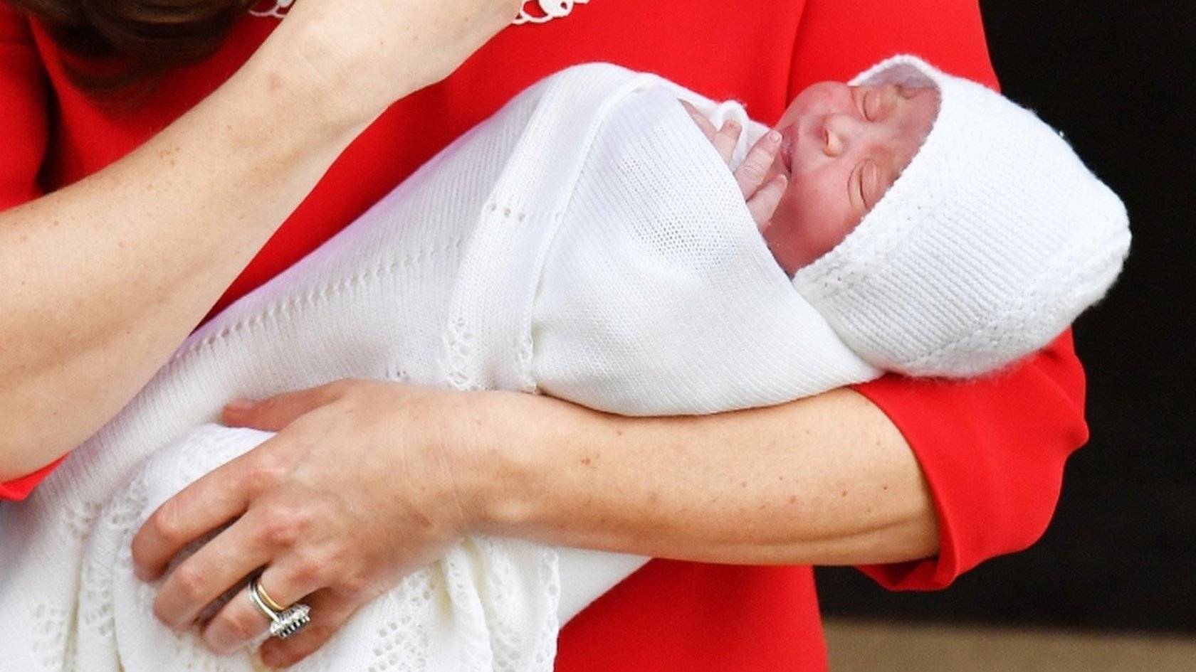 Royal baby: Duchess of Cambridge gives birth to new prince - BBC News