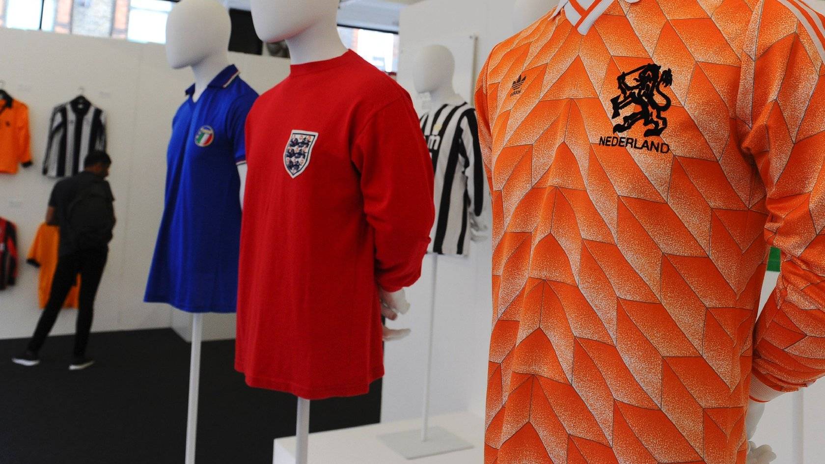 Football's most iconic kits - your top 20 revealed - Live - BBC Sport