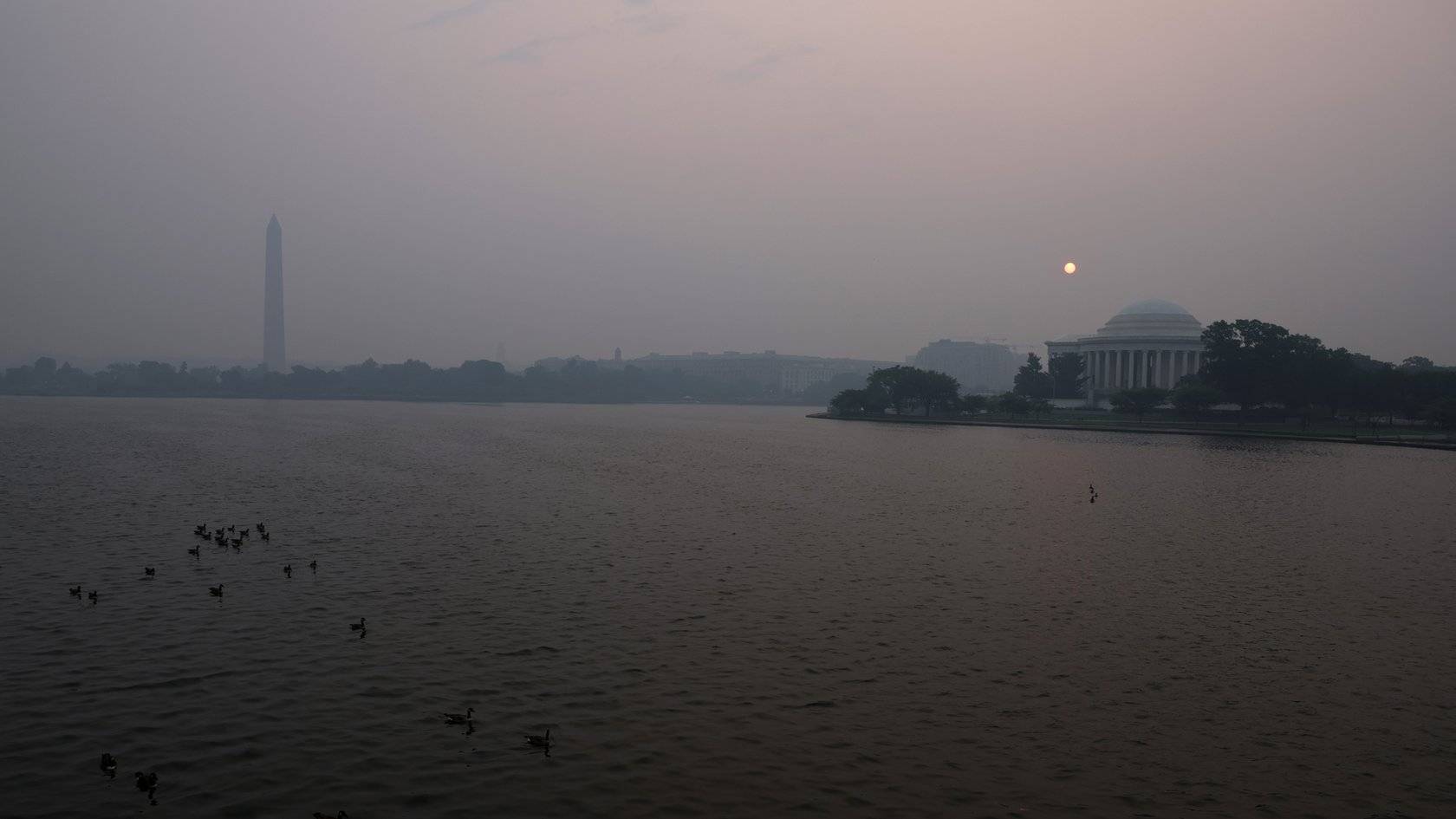 Canada wildfire smoke live updates: Worst air in years hits Washington ...