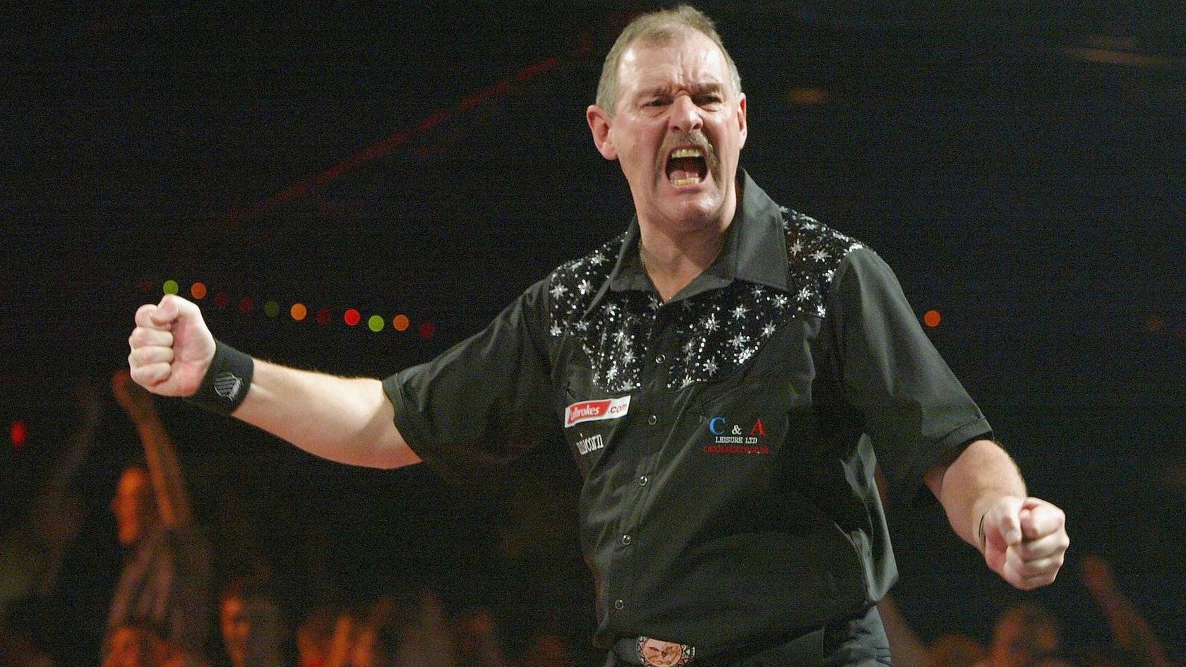 Watch World Seniors Darts Championship LIVE: Bob Anderson, Tony O'Shea ...