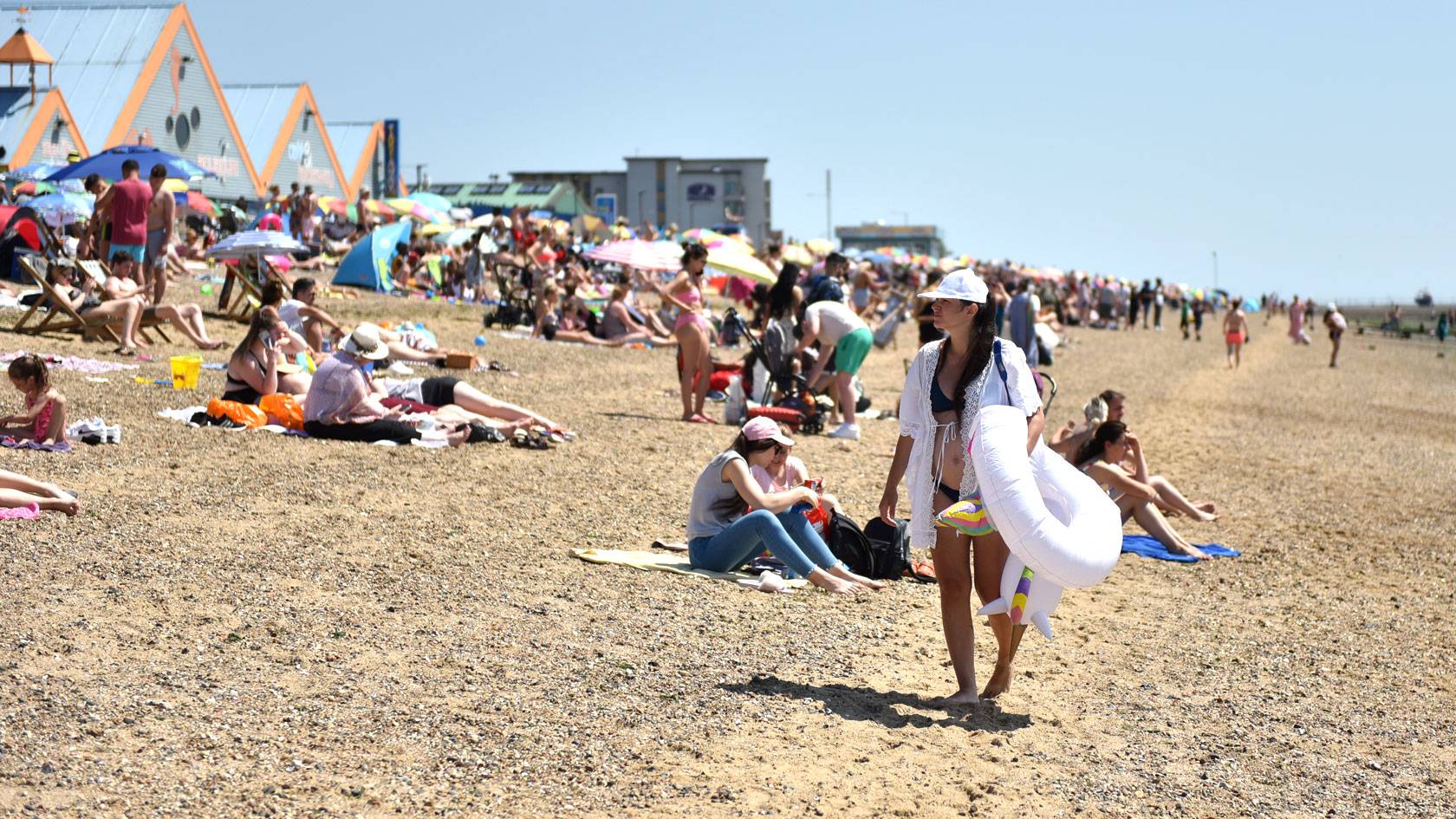 As it happened: One in 75 people has Covid in England- ONS - BBC News