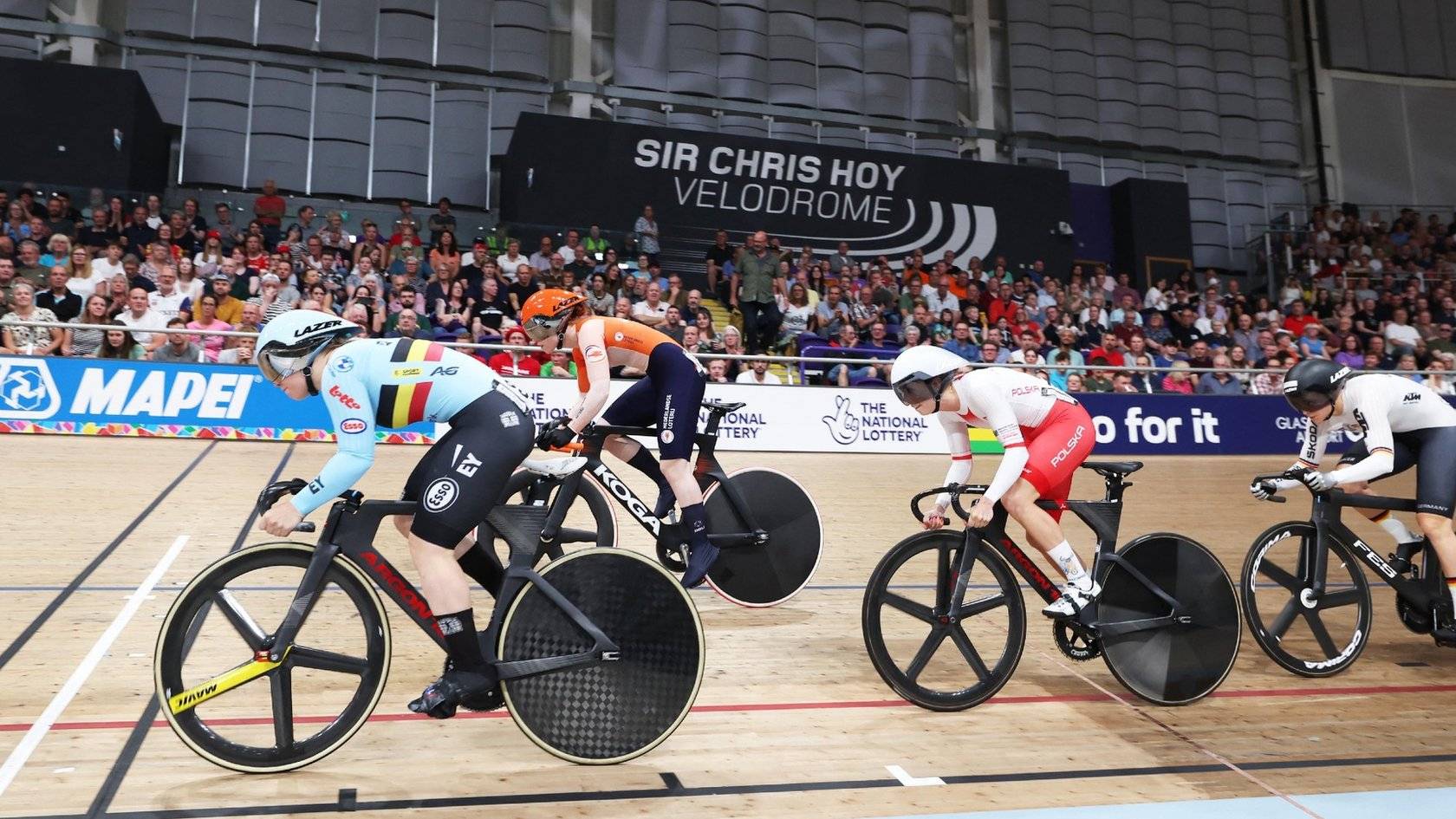 Great Britain's Katie Archibald inspires dominant team pursuit gold at ...