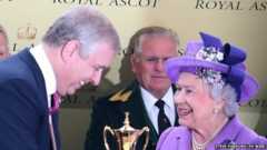 As it happened: Queen Elizabeth II's record-breaking day - BBC News