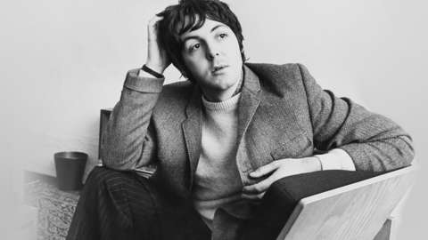 Include humanism in RS GCSE, urge religious leaders - BBC News