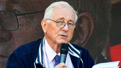 Peter Bottomley - BBC News