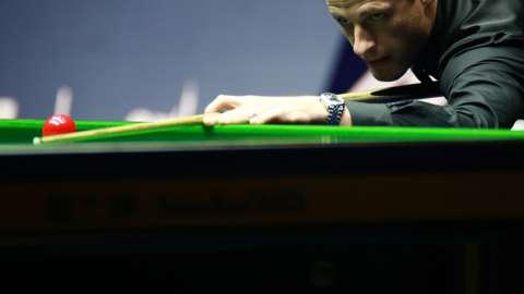 Watch World Snooker Championship LIVE - first round Ronnie O'Sullivan ...