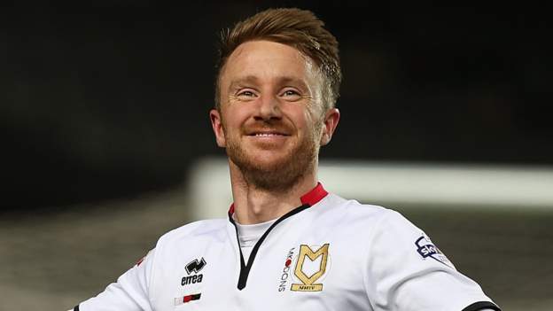 Dean Bowditch: New father and free agent putting family before football ...