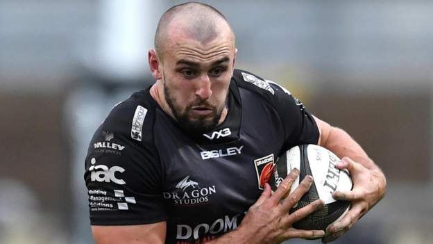Ollie Griffiths: Wales flanker signs new Dragons deal - BBC Sport