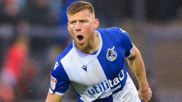 Alfie Kilgour: Bristol Rovers defender extends deal until 2023 - BBC Sport