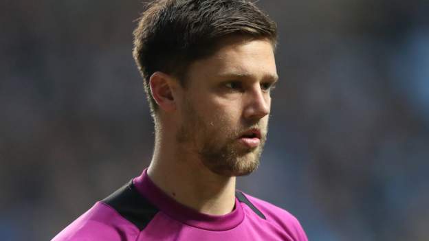 Luke Daniels: Brentford sign Scunthorpe United goalkeeper on three-year ...