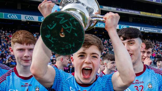 Hogan Cup: St Michael's, Enniskillen clinch thrilling one-point win - BBC Sport