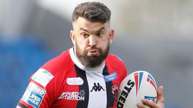 Elliot Kear: Wales captain to leave Salford for Bulls and fire service ...